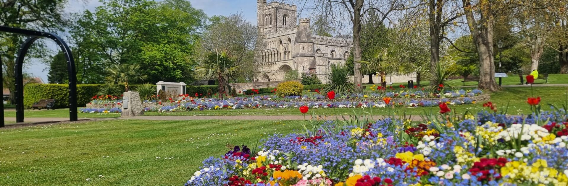 Priory Gardens - Dunstable Town Council